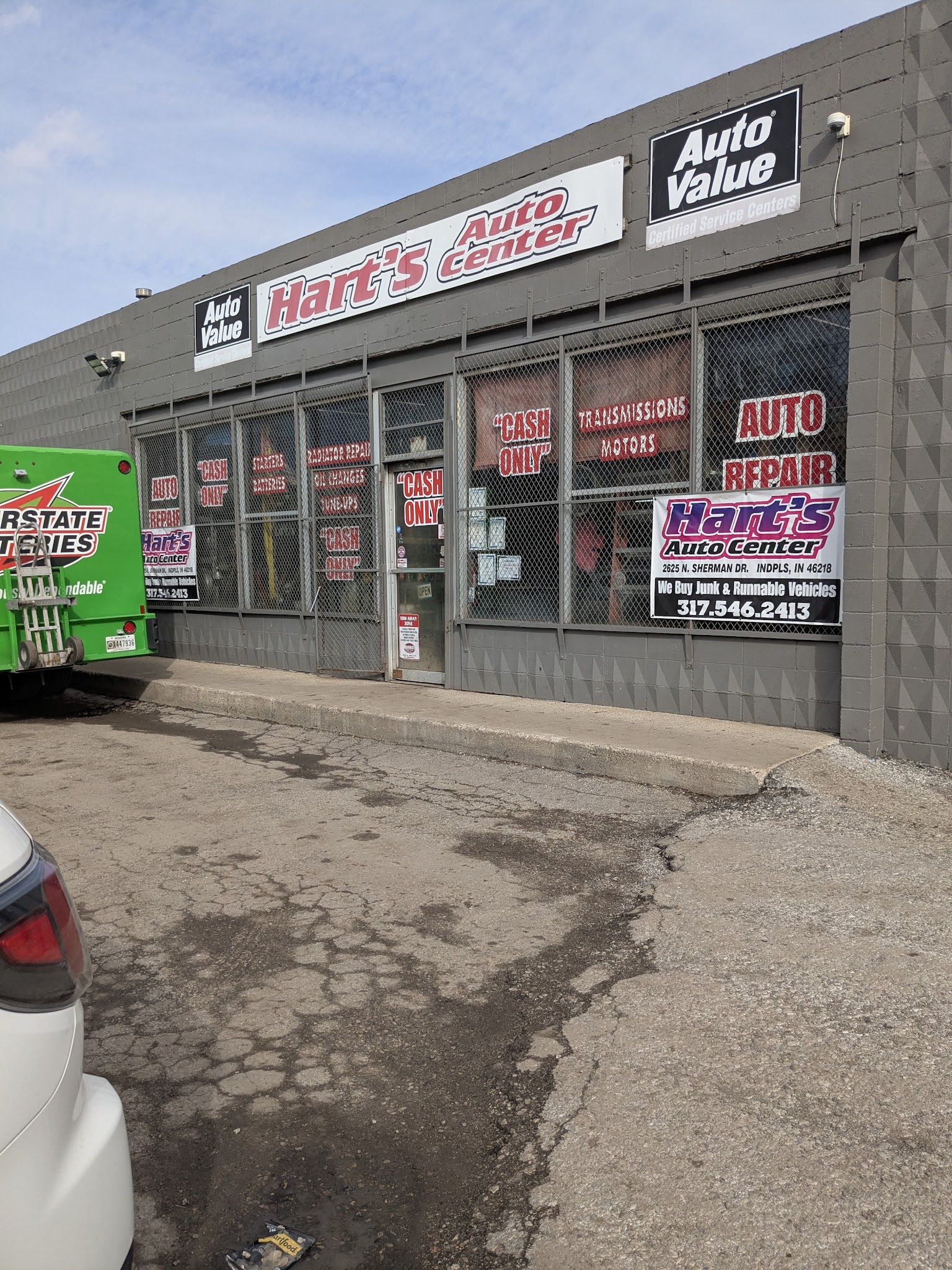 Hart's Auto Center in Indianapolis, IN | USJunkYards